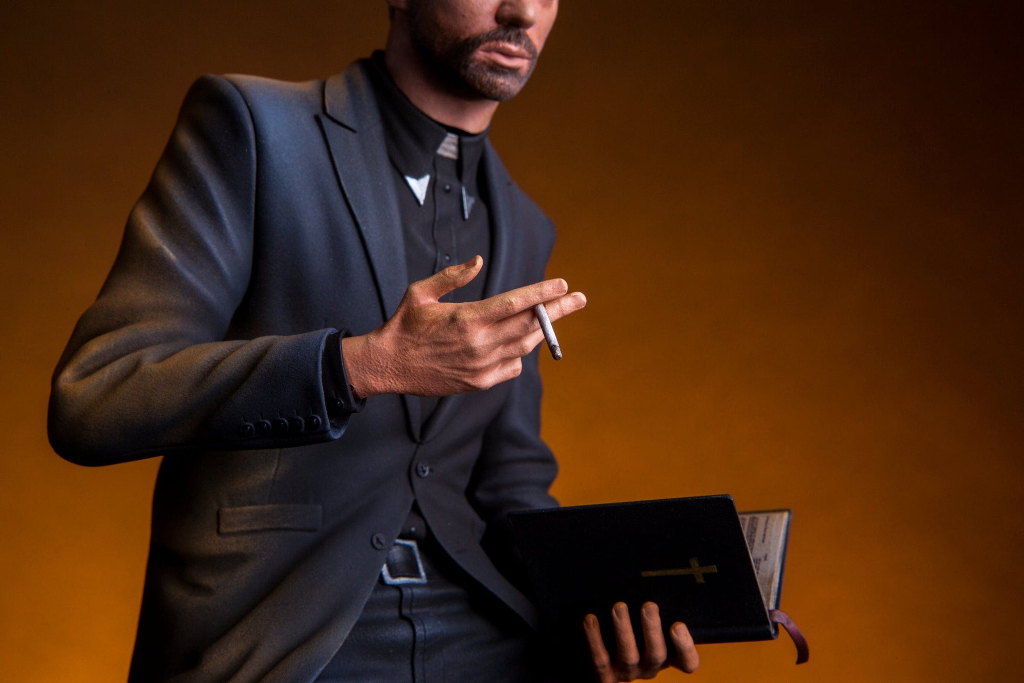 PREACHER: Jesse Custer & Cassidy Statue Set Exclusive – Mondo